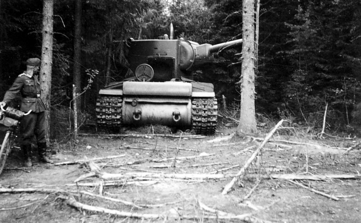 KV-2 heavy tank abandoned and hidden in a forest, 1941 | Aircraft of ...