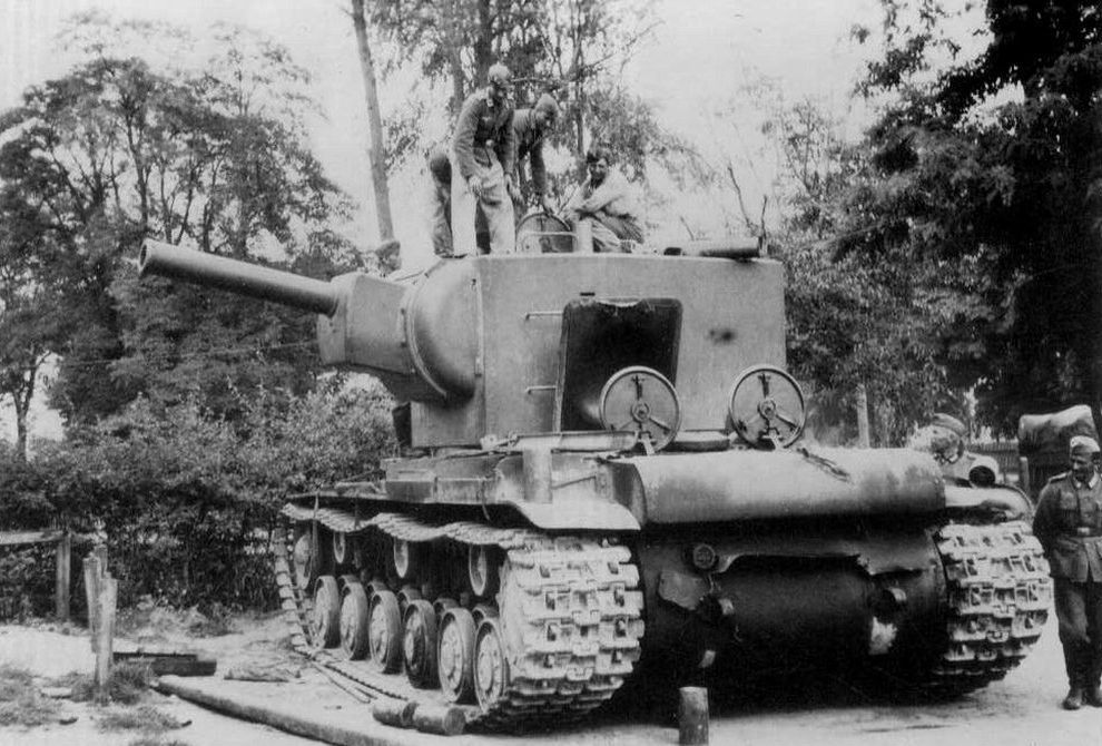 KV-2 heavy tank captured in 1941 | Aircraft of World War II ...